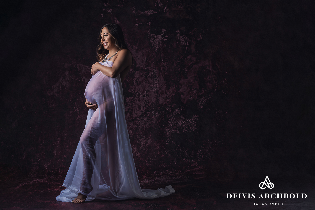 Maternity Outfits Showdown: Dressing the Bump with Flair - Deivis ...