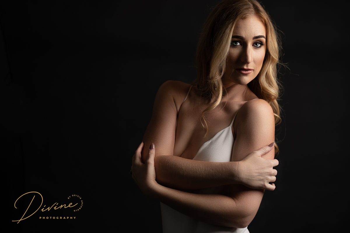 5 Reasons to Book a Boudoir Photoshoot - Deivis Archbold Photography